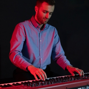 Lewis Paul Keys | Pianist Rhondda Cynon Taf | Alive Network