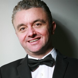 Adrian Lewis | Singer-Pianist London | Alive Network