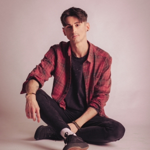 Xander | Singer Guitarist Warwickshire | Alive Network