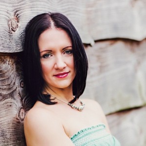 Shelly Sings | Solo Singer / Pianist Staffordshire | Alive Network