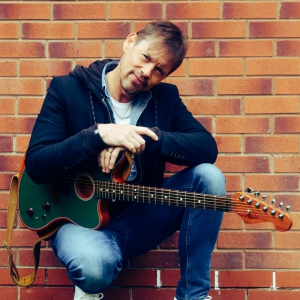 Mark Stevens | Solo Singer/ Guitarist Nottinghamshire | Alive Network