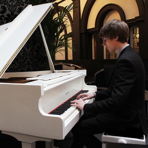 James B Piano | Pianist Merseyside | Alive Network